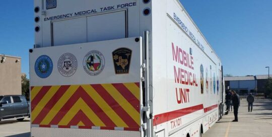 Photo Texas Emergency Covid Mobile Icu Facility Back View Close Up ...