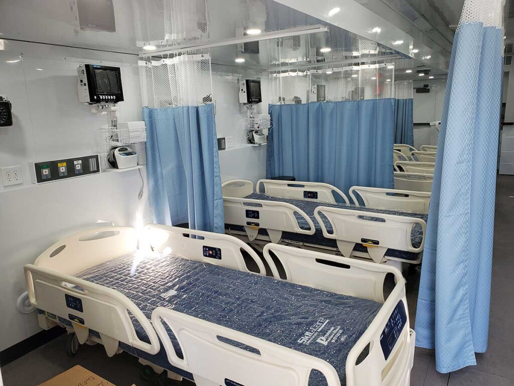 Photo Texas Emergency Covid Mobile Icu Facility Inside Side View After ...