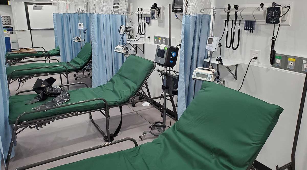 Photo Texas Emergency Covid Mobile Icu Facility Inside Side View Of ...